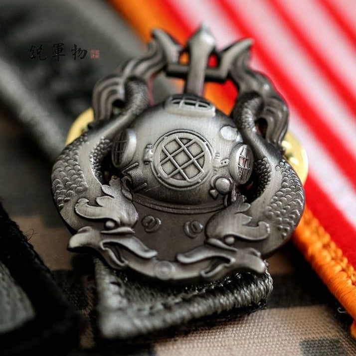 Foreign & Souvenir Collectable Pins Badges — G MILITARY